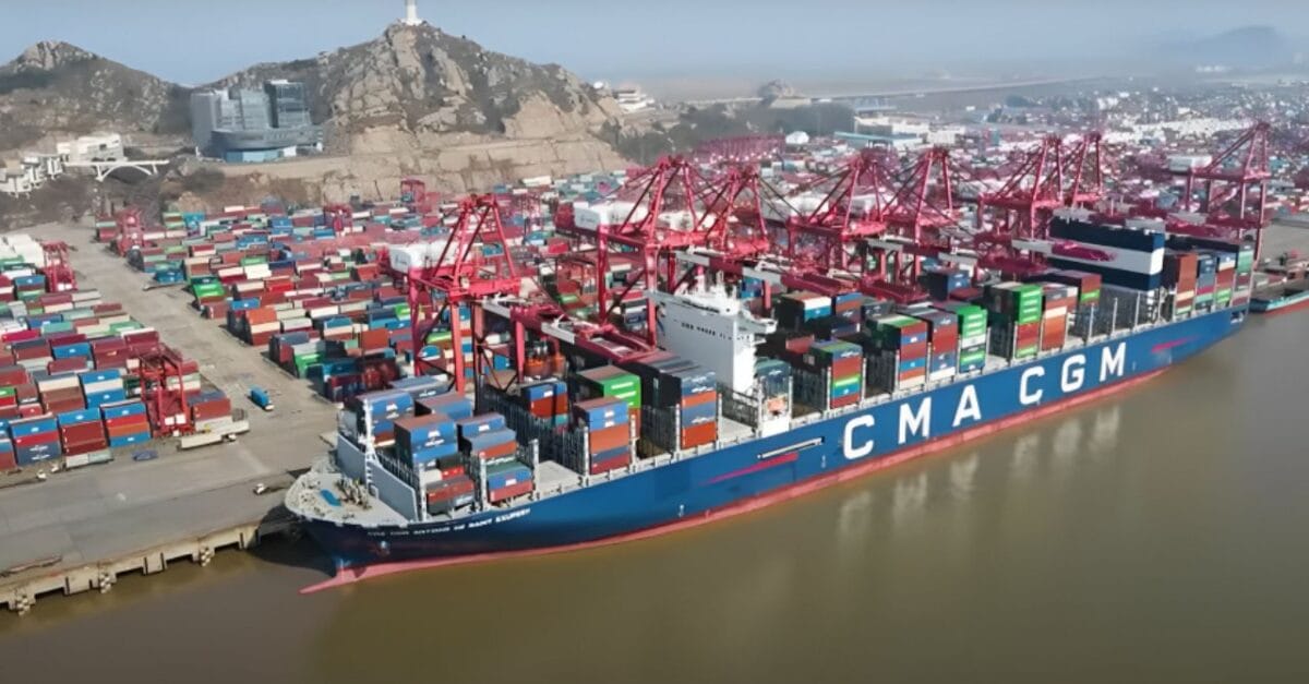 Maior hub marítimo do planeta: Porto de Xangai movimenta 43 milhões de ...