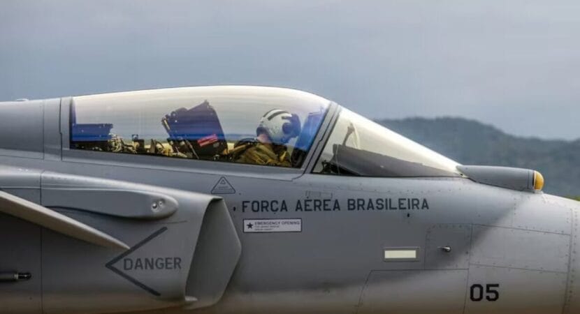 What is the first supersonic combat aircraft made in Brazil like: F-39 ...