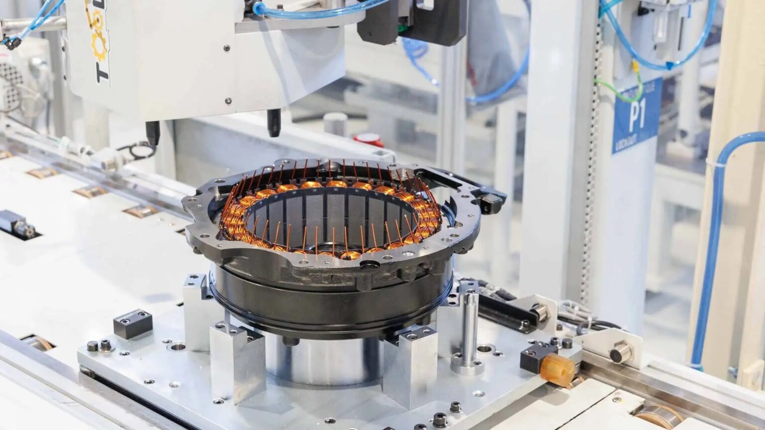 Neuer Elektromotor verspricht 66 PS und 212 Nm und revolutioniert Plug ...