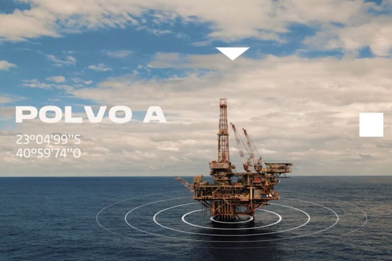 O Campo de Polvo (PRIO) segue em operação com 11 poços produtores e um ...