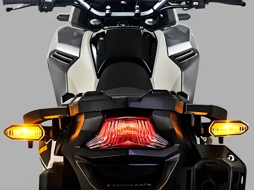 Com consumo de 34,5 km/l, a nova 300 cc aventureira da Honda chega ao ...
