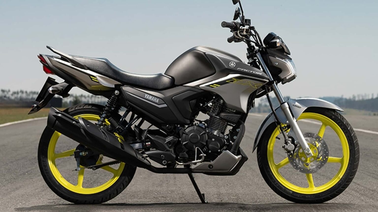 Yamaha lança moto que faz 45 km por litro — até 700 km de autonomia com ...