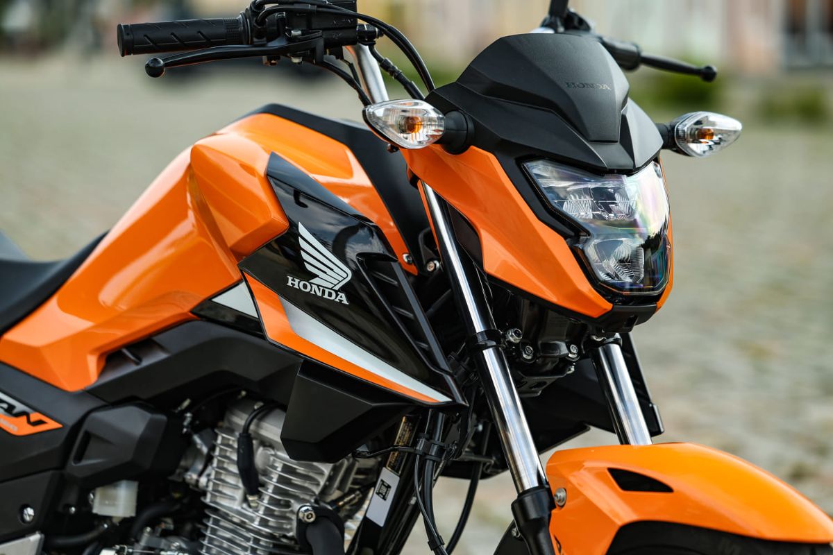A nova Honda CG 160, com seu motor 'indestrutível' de 15 cv, que chega ...