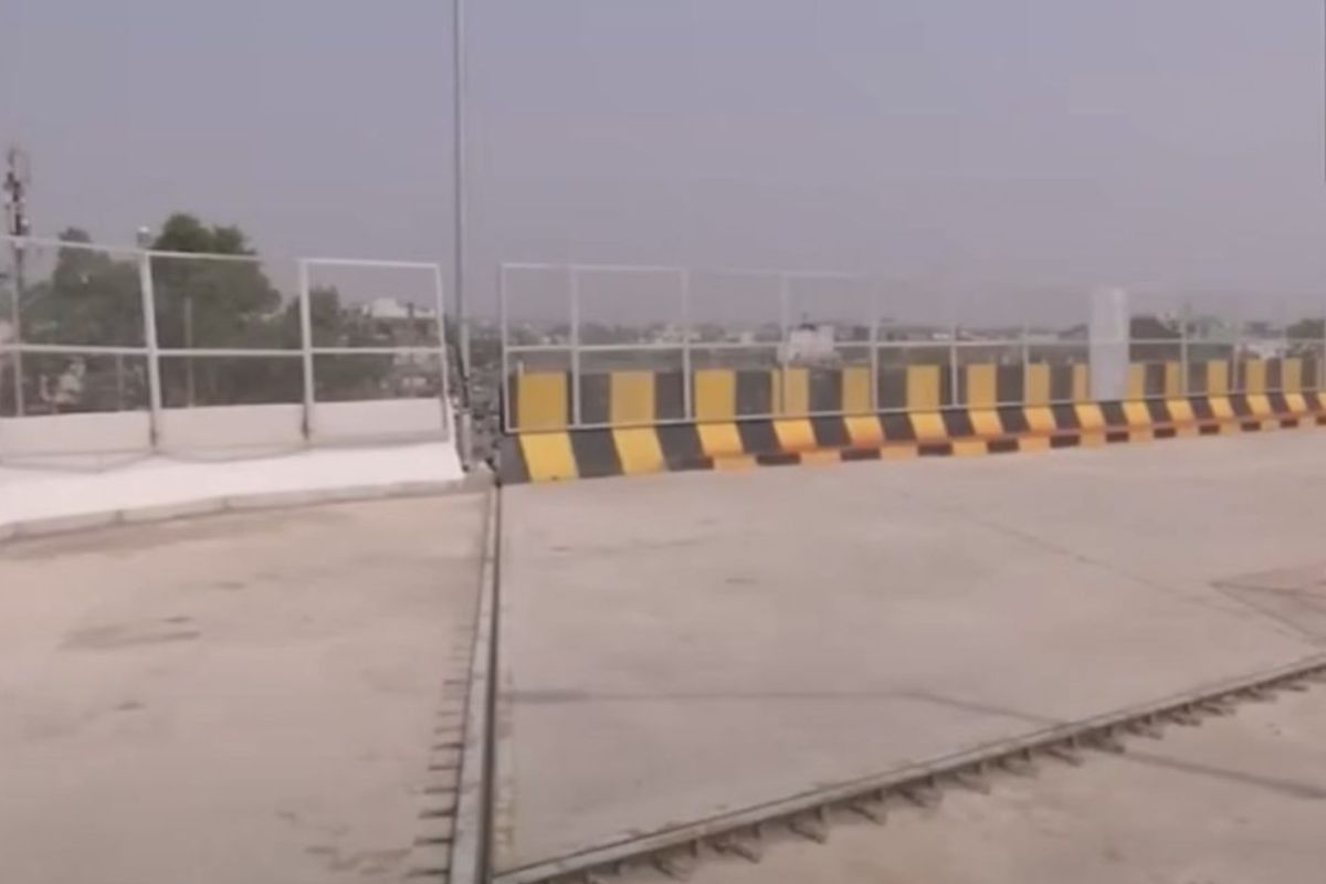 A ponte em 90 graus custou R$ 12 milhões, foi construída na Índia para ...