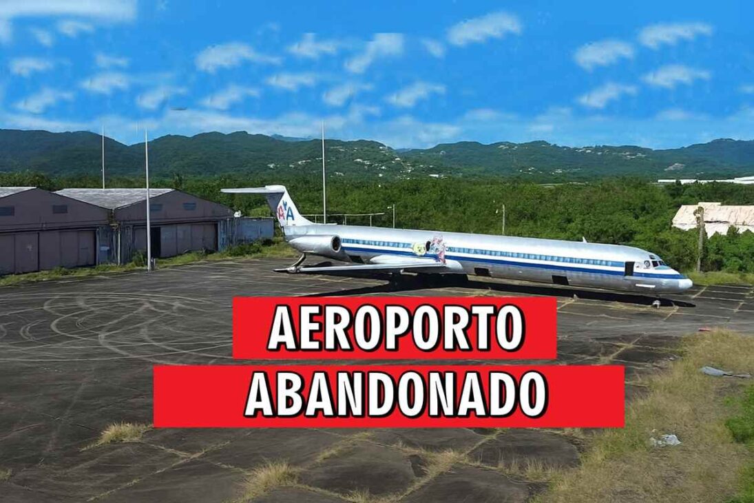 YouTuber explores ghost airport and finds American Airlines plane ...