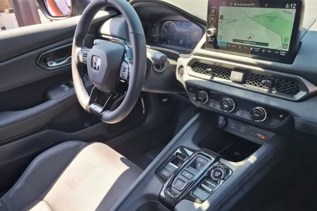 Novo sedã da Honda combina motor elétrico potente e modo S+ Shift para ...