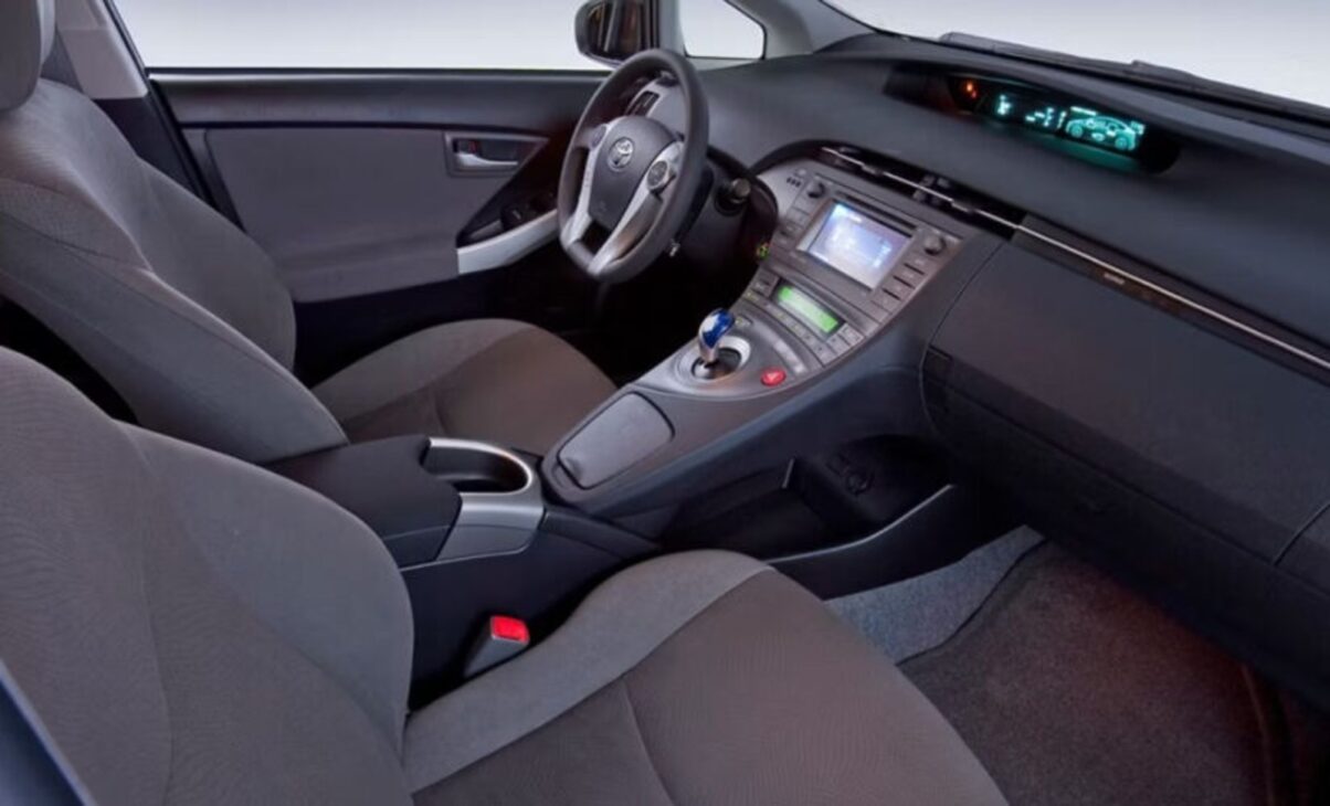 Toyota Prius, a hybrid car from the US that even won an award there and ...