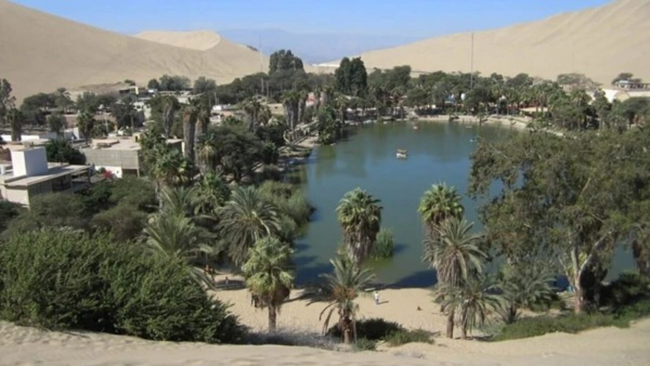 O oásis mais famoso da América do Sul parece uma miragem no deserto ...