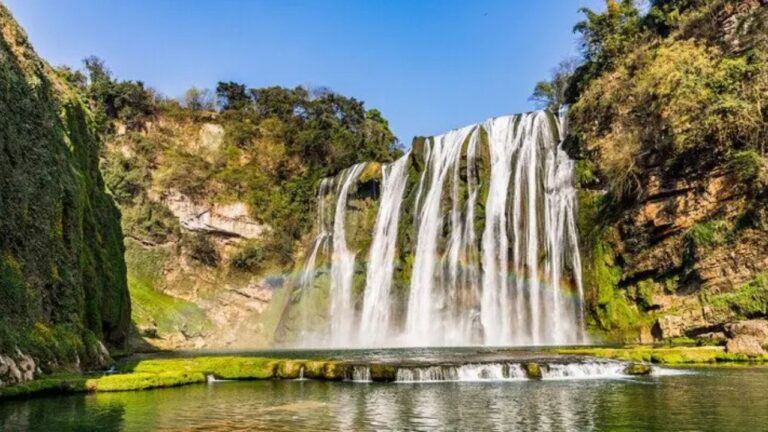 Povoado inteiro em Guizhou vive há gerações em casas de pedra e agora ...