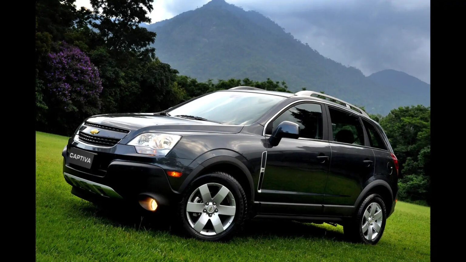 Chevrolet Captiva 3.6 V6 2012 usado: SUV americano com tração integral ...