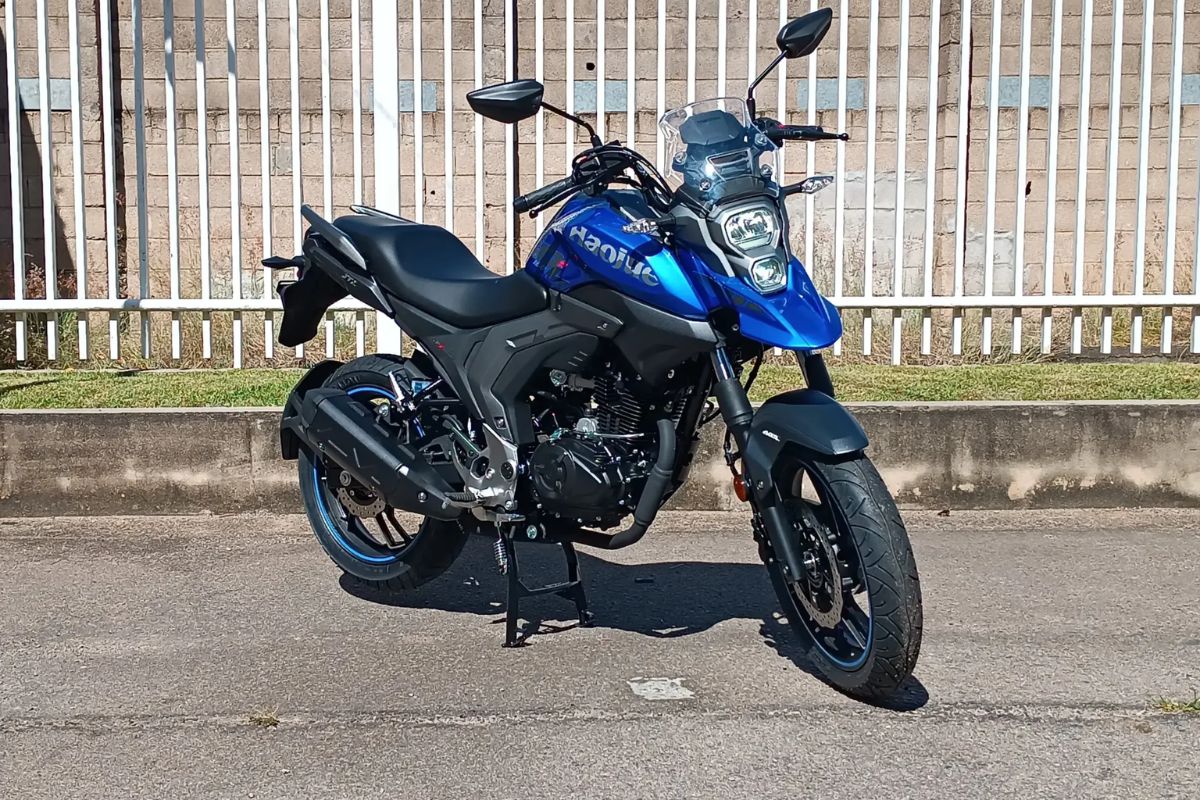 Haojue DL 160 chinesa com cara de moto grande ignora lombadas na cidade ...