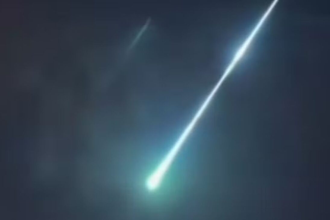 Nesta Segunda-feira (08) Meteoro gigante ilumina céu do Nordeste a 180 ...
