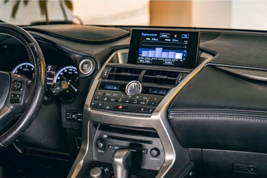 O sedan V6 mais confiável do Brasil: Lexus ES 350 seminovo entrega luxo ...