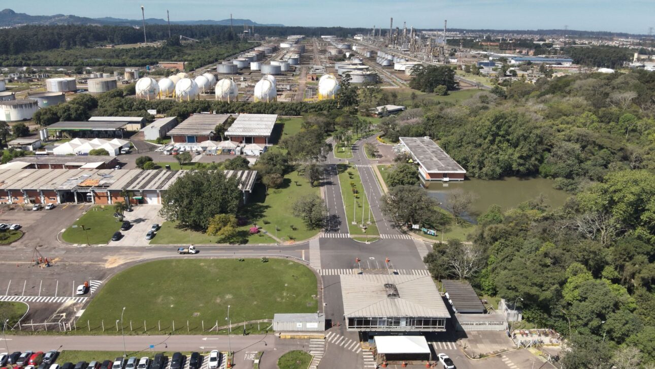 Petrobras amplia refino no Brasil, aumenta produção de diesel S-10 e ...