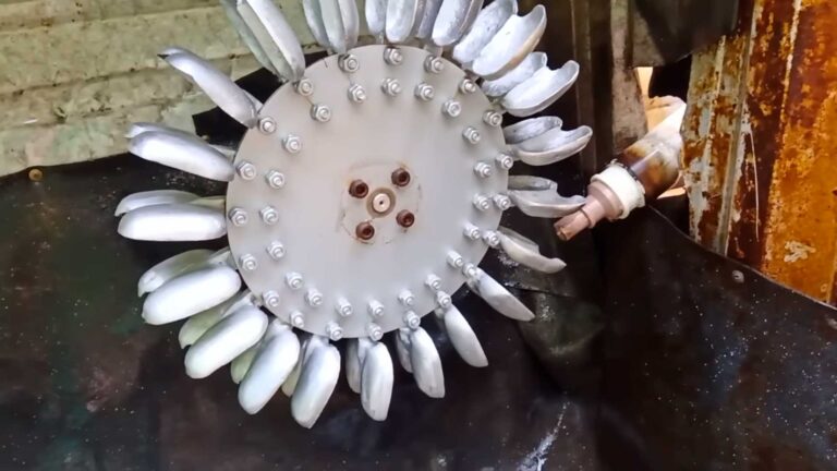 Microcentral hidrelétrica artesanal com roda Pelton de alumínio vence o ...