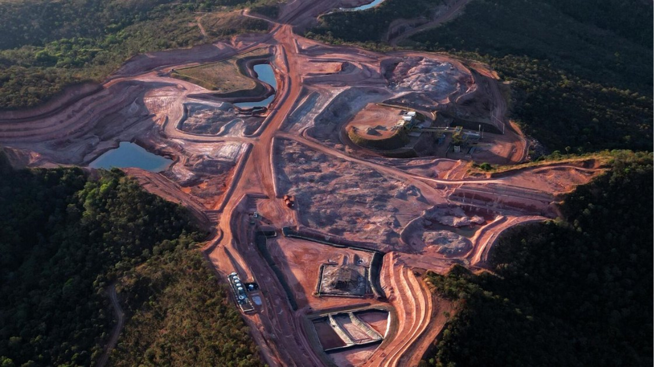 Serra Pelada: a incrível história do formigueiro humano que cavou a ...