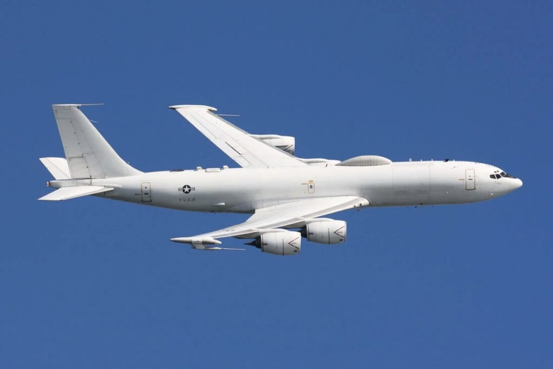 Trump coloca no ar aviões de comando nuclear rumo ao Oriente Médio ...