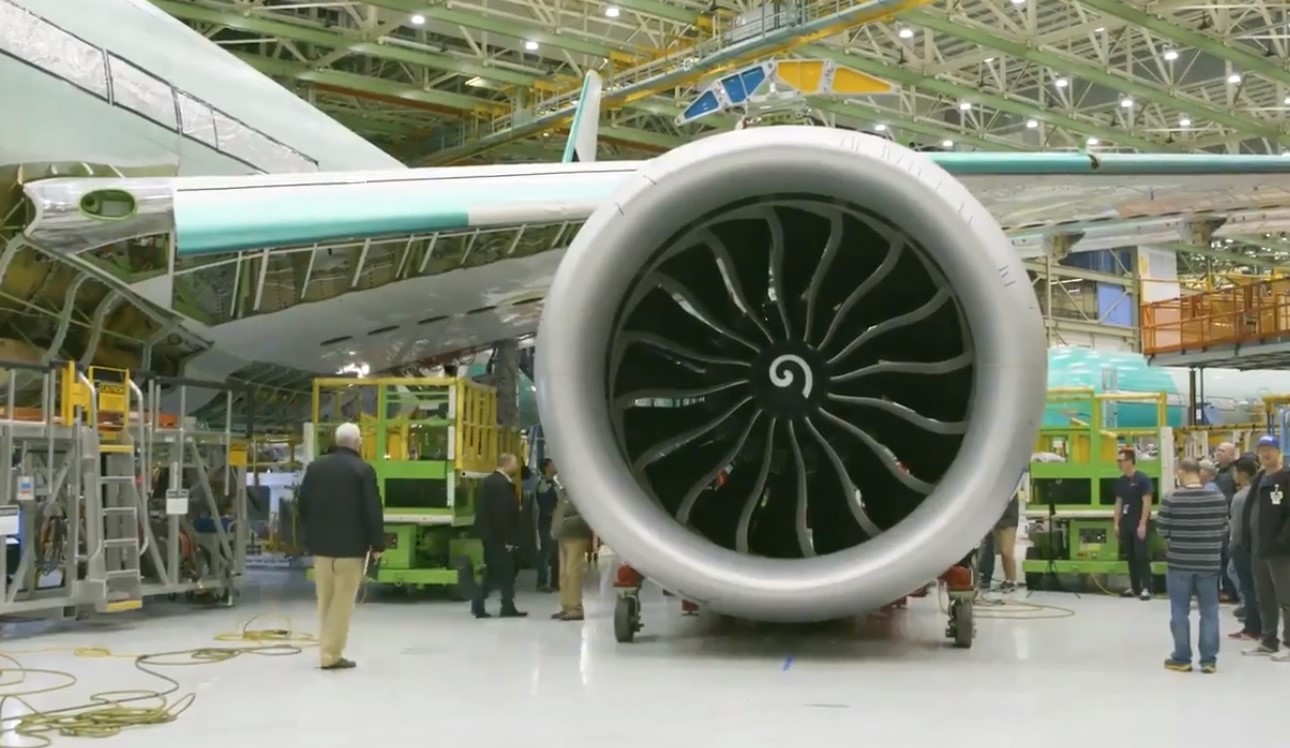 Com 3,4 metros de diâmetro, maior que a fuselagem de um Boeing 737, e ...