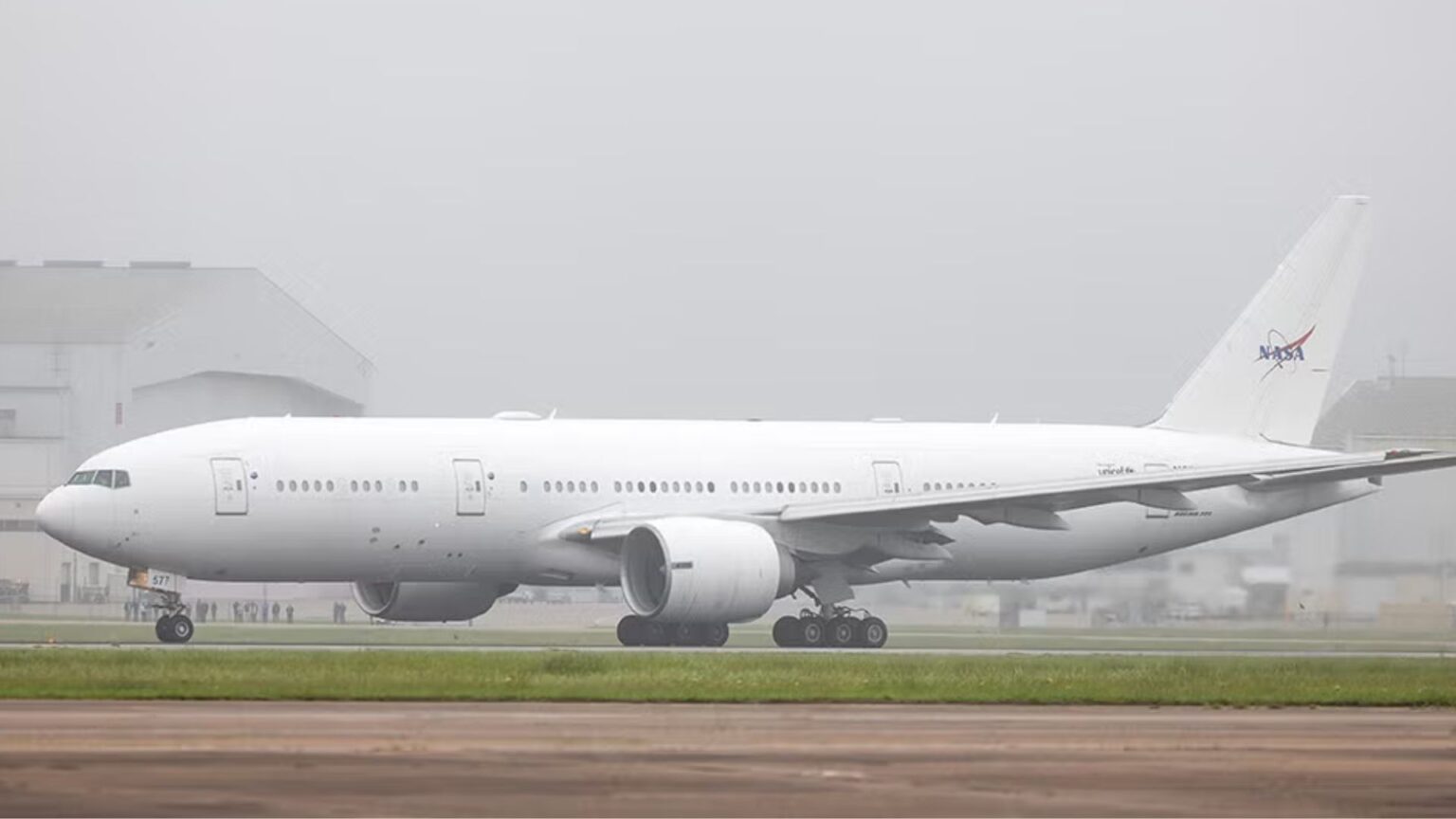 NASA transforma avião Boeing 777 aposentado em seu maior laboratório ...