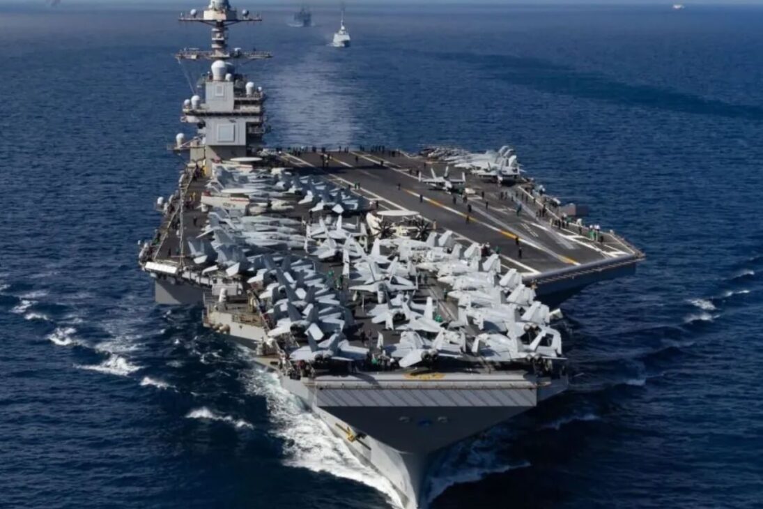 USS Gerald R. Ford, maior porta-aviões do mundo, volta ao mar após ...