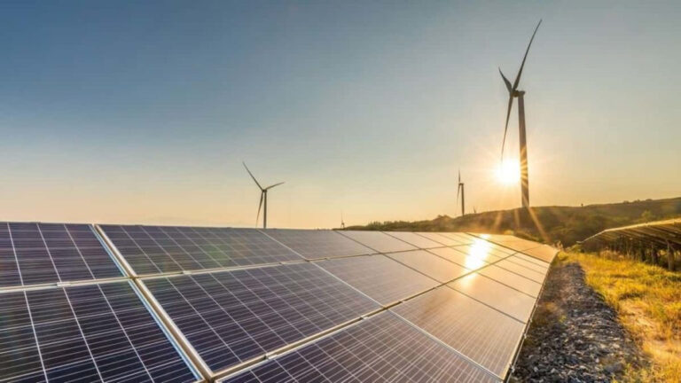 Energia solar e eólica ultrapassam gás natural pela primeira vez