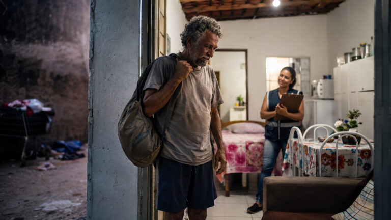 Em vez de apenas abrir mais abrigos, Alagoas criou aluguel social de ...