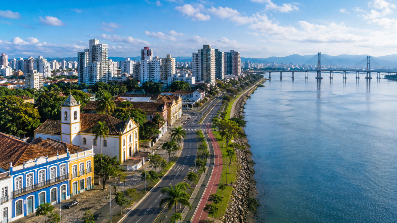 Fundada por 182 casais em 1750, esta cidade catarinense surpreende com ...